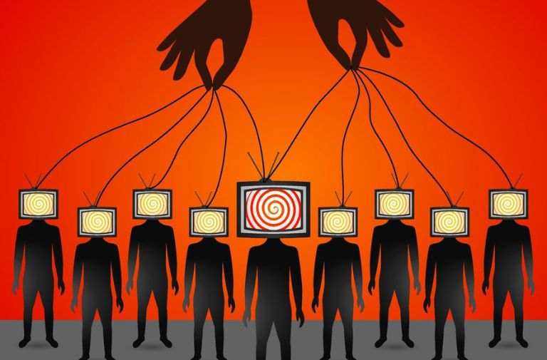 The Cost of Right-wing Media Propaganda | Opinion